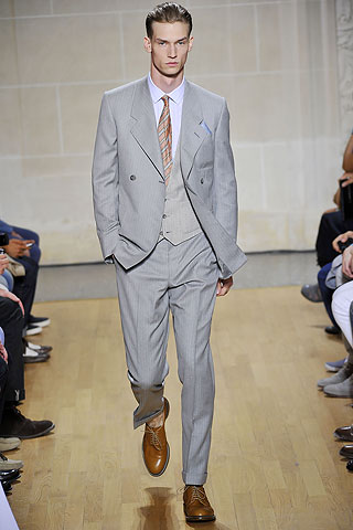 Dunhill Suits For Men: Male Formal Wear Fashion Watch | Famewatcher