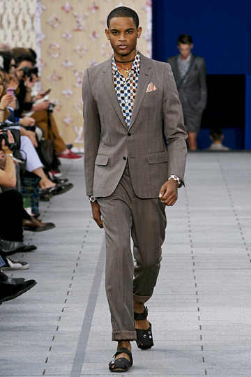Louis Vuitton Mens Tuxedo Suits and Dress Shirts: Celebrity Style Watch ...